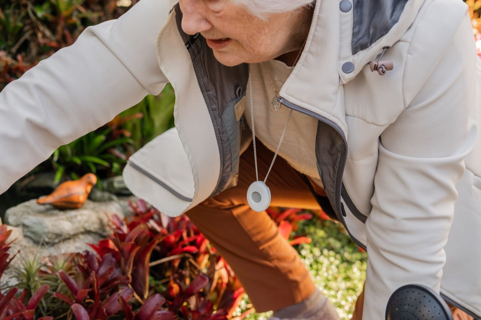 Medical Alarm Neck Pendant | Freedom Medical Alarms